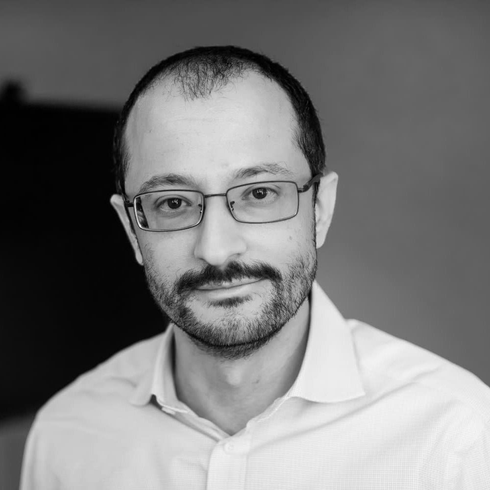 Jessica Stroup And Neil Hutchinson